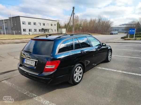 Melns Mercedes-Benz C 180 2013 Viļņa, ar dzinēja tilpumu 2.10 L un nobraukumu 332 tūkst. km par 3950 €, foto 3 vietnē AUTOMOTO.COM.LV