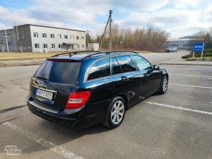 Melns Mercedes-Benz C 180 2013 Viļņa, ar dzinēja tilpumu 2.10 L un nobraukumu 332 tūkst. km par 3950 €, foto 3 vietnē AUTOMOTO.COM.LV