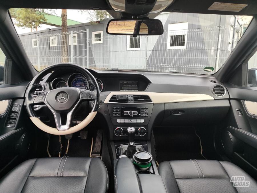 Melns Mercedes-Benz C 180 2013 Viļņa, ar dzinēja tilpumu 2.10 L un nobraukumu 332 tūkst. km par 3950 €, foto 11 vietnē AUTOMOTO.COM.LV