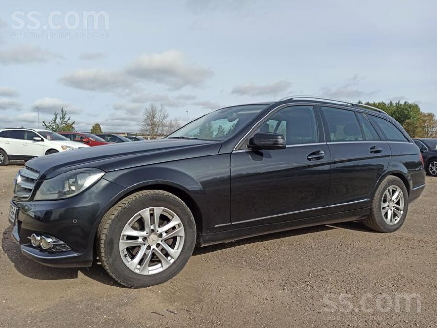 Melns Mercedes-Benz C 180 2013 Daugavpils, ar dzinēja tilpumu 2.10 L un nobraukumu 0 tūkst. km par 4950 €, foto 4 vietnē AUTOMOTO.COM.LV