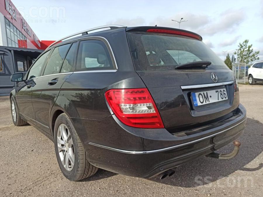 Melns Mercedes-Benz C 180 2013 Daugavpils, ar dzinēja tilpumu 2.10 L un nobraukumu 0 tūkst. km par 4950 €, foto 5 vietnē AUTOMOTO.COM.LV