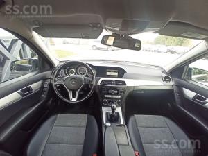 Melns Mercedes-Benz C 180 2013 Daugavpils, ar dzinēja tilpumu 2.10 L un nobraukumu 0 tūkst. km par 4950 €, foto 14 vietnē AUTOMOTO.COM.LV