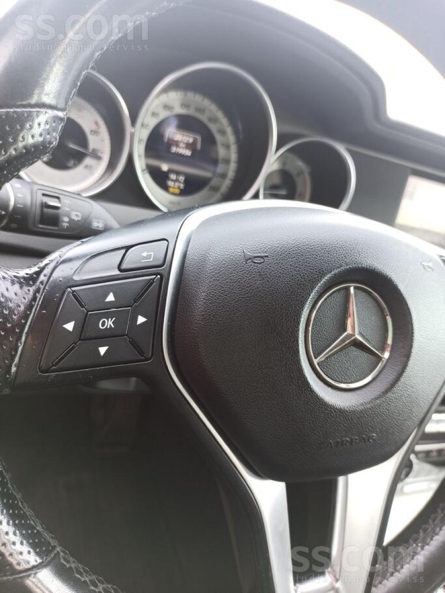 Melns Mercedes-Benz C 180 2013 Daugavpils, ar dzinēja tilpumu 2.10 L un nobraukumu 0 tūkst. km par 4950 €, foto 24 vietnē AUTOMOTO.COM.LV