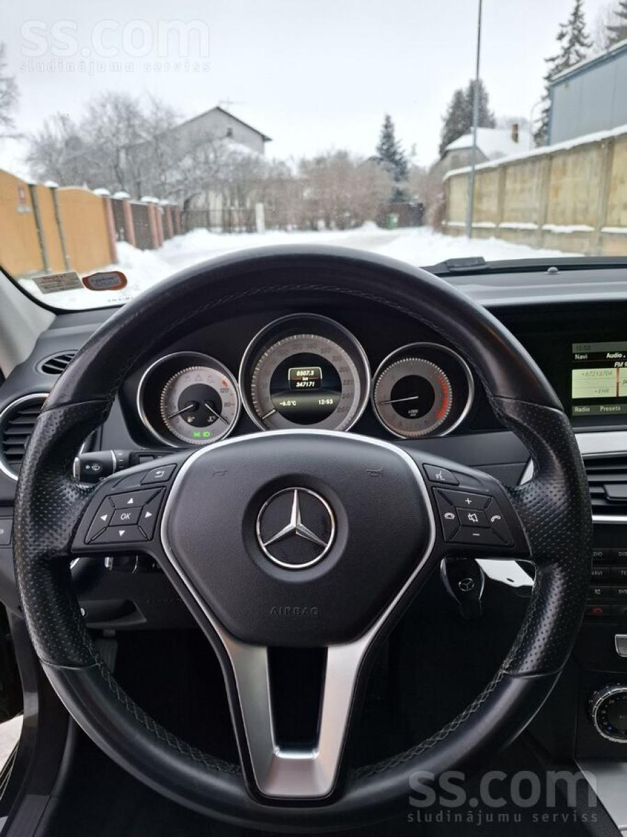 Black Mercedes-Benz C 180 2014 in Jelgava, with an engine capacity of 2.20 L and mileage of 347 thousand km for 7200 €, photo 21 on AUTOMOTO.COM.LV