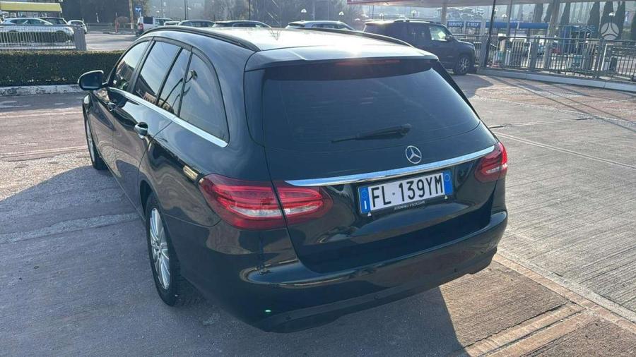 Black Mercedes-Benz C 180 2015 in Siauliai, with an engine capacity of 1.60 L and mileage of 249 thousand km for 7500 €, photo 4 on AUTOMOTO.COM.LV