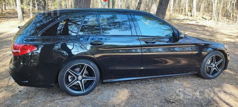 Black Mercedes-Benz C 180 2017 in Riga, with an engine capacity of 1.60 L and mileage of 209 thousand km for 11700 €, photo 4 on AUTOMOTO.COM.LV