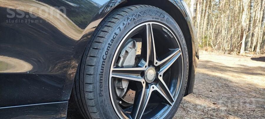 Black Mercedes-Benz C 180 2017 in Riga, with an engine capacity of 1.60 L and mileage of 209 thousand km for 11700 €, photo 16 on AUTOMOTO.COM.LV