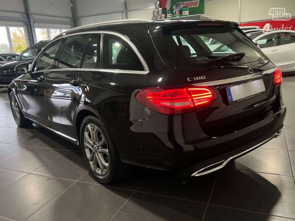 Melns Mercedes-Benz C 180 2018 Kauņa, ar dzinēja tilpumu 1.60 L un nobraukumu 97 tūkst. km par 22910 €, foto 3 vietnē AUTOMOTO.COM.LV