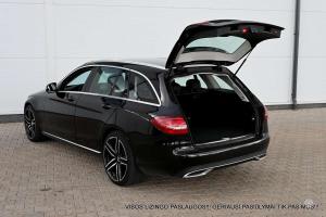Black Mercedes-Benz C 180 2019 in Kretinga, with an engine capacity of 1.60 L and mileage of 276 thousand km for 11699 €, photo 13 on AUTOMOTO.COM.LV