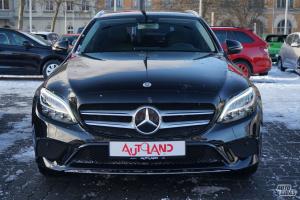 Melns Mercedes-Benz C 180 2020 Kauņa, ar dzinēja tilpumu 1.50 L un nobraukumu 69 tūkst. km par 29600 €, foto 2 vietnē AUTOMOTO.COM.LV