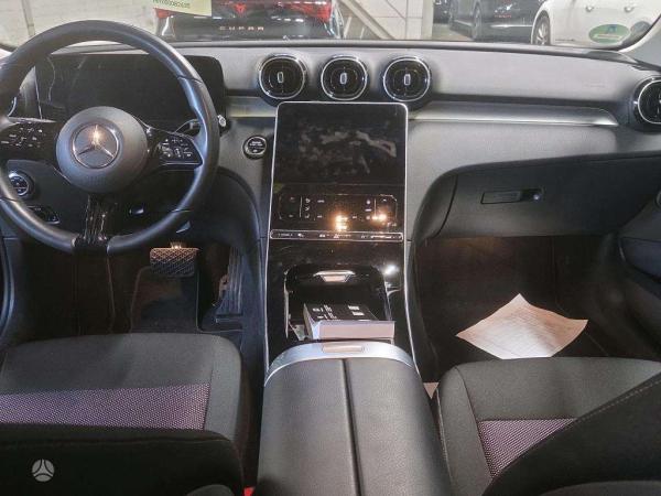 Melns Mercedes-Benz C 180 2021 Viļņa, ar dzinēja tilpumu 1.50 L un nobraukumu 124 tūkst. km par 22265 €, foto 7 vietnē AUTOMOTO.COM.LV