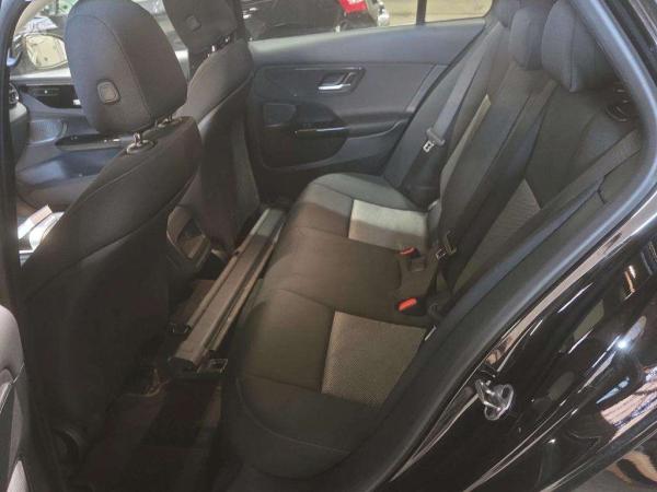 Melns Mercedes-Benz C 180 2021 Viļņa, ar dzinēja tilpumu 1.50 L un nobraukumu 124 tūkst. km par 22265 €, foto 9 vietnē AUTOMOTO.COM.LV