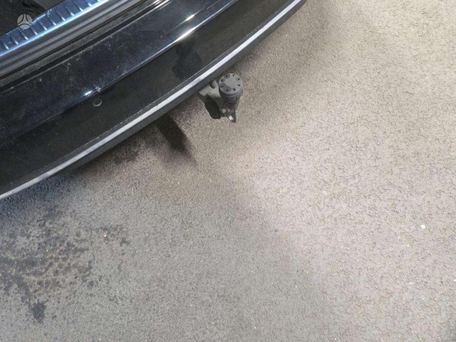 Melns Mercedes-Benz C 180 2021 Viļņa, ar dzinēja tilpumu 1.50 L un nobraukumu 124 tūkst. km par 22265 €, foto 12 vietnē AUTOMOTO.COM.LV