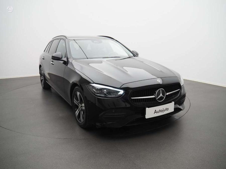 Melns Mercedes-Benz C 180 2022 Viļņa, ar dzinēja tilpumu 1.50 L un nobraukumu 134 tūkst. km par 26200 €, foto 3 vietnē AUTOMOTO.COM.LV