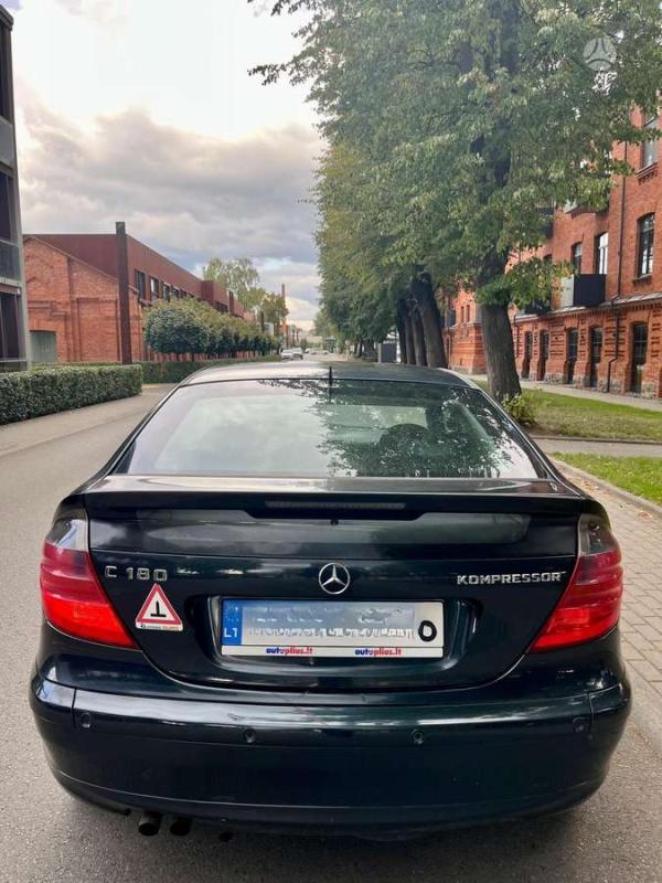 Blue Mercedes-Benz C 180 2003 in Kaunas, with an engine capacity of 1.80 L and mileage of 245 thousand km for 1200 €, photo 5 on AUTOMOTO.COM.LV