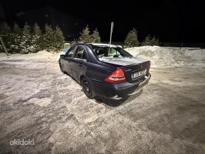 Blue Mercedes-Benz C 180 2004 in Tallinn, with an engine capacity of 1.80 L and mileage of 154 thousand km for 2000 €, photo 5 on AUTOMOTO.COM.LV