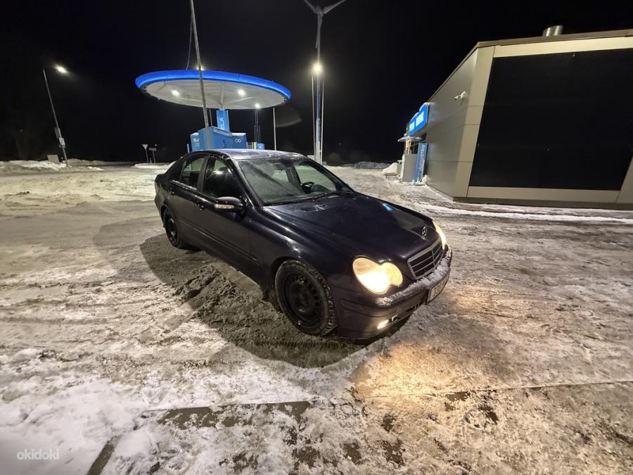 Blue Mercedes-Benz C 180 2004 in Tallinn, with an engine capacity of 1.80 L and mileage of 154 thousand km for 2000 €, photo 9 on AUTOMOTO.COM.LV
