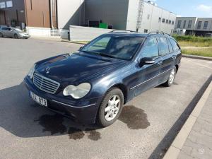 Zils Mercedes-Benz C 180 2003 Viļņa, ar dzinēja tilpumu 1.80 L un nobraukumu 287 tūkst. km par 999 €, foto 3 vietnē AUTOMOTO.COM.LV