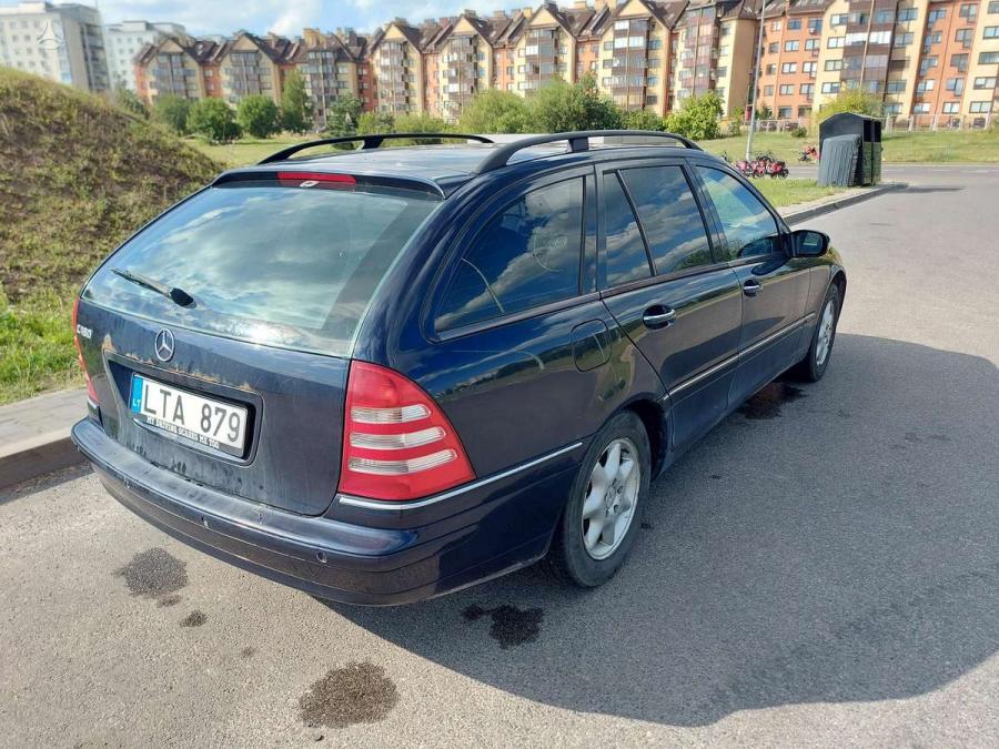 Zils Mercedes-Benz C 180 2003 Viļņa, ar dzinēja tilpumu 1.80 L un nobraukumu 287 tūkst. km par 999 €, foto 4 vietnē AUTOMOTO.COM.LV
