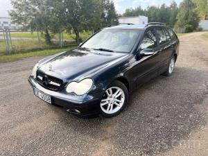 Blue Mercedes-Benz C 180 2003 in Gulbene, with an engine capacity of 1.80 L and mileage of 296 thousand km for 1850 €, photo  on AUTOMOTO.COM.LV