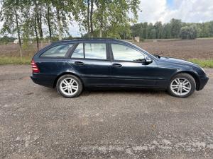 Blue Mercedes-Benz C 180 2003 in Gulbene, with an engine capacity of 1.80 L and mileage of 296 thousand km for 1850 €, photo 4 on AUTOMOTO.COM.LV