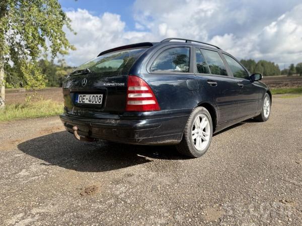 Blue Mercedes-Benz C 180 2003 in Gulbene, with an engine capacity of 1.80 L and mileage of 296 thousand km for 1850 €, photo 7 on AUTOMOTO.COM.LV