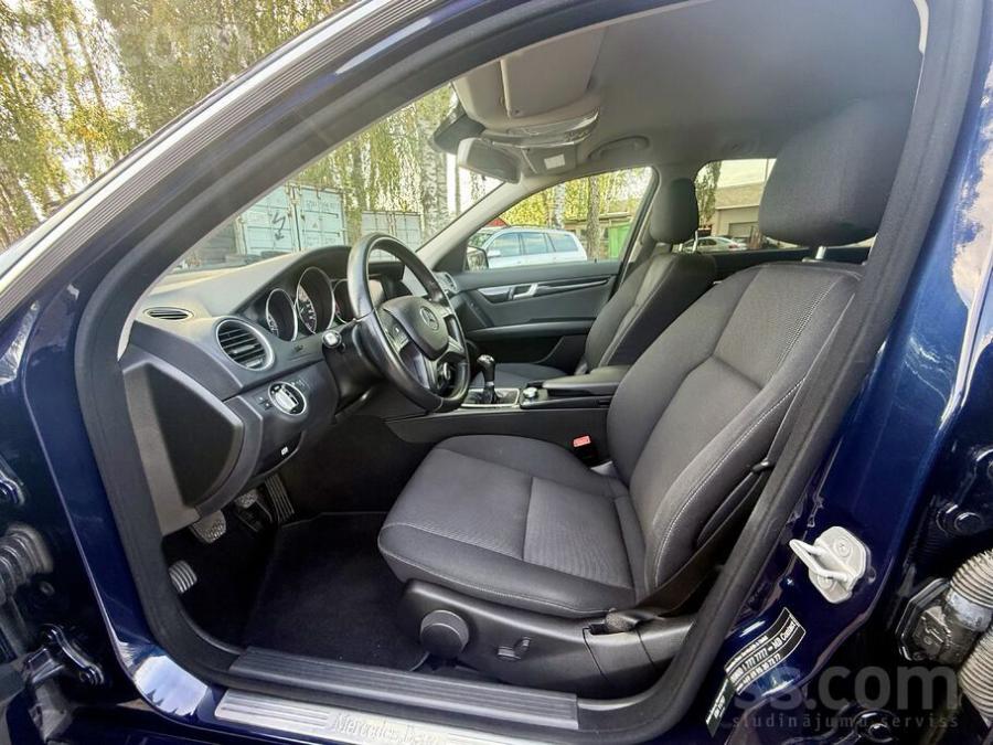 Blue Mercedes-Benz C 180 2012 in Riga, with an engine capacity of 2.20 L and mileage of 0 thousand km for 5650 €, photo 19 on AUTOMOTO.COM.LV