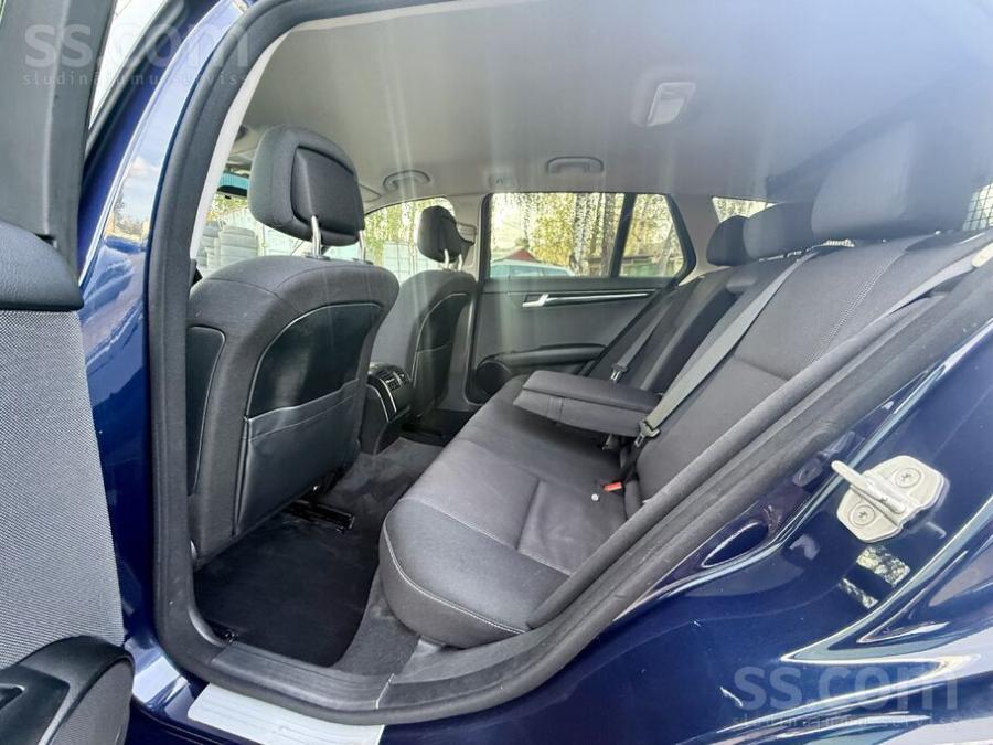 Blue Mercedes-Benz C 180 2012 in Riga, with an engine capacity of 2.20 L and mileage of 0 thousand km for 5650 €, photo 21 on AUTOMOTO.COM.LV