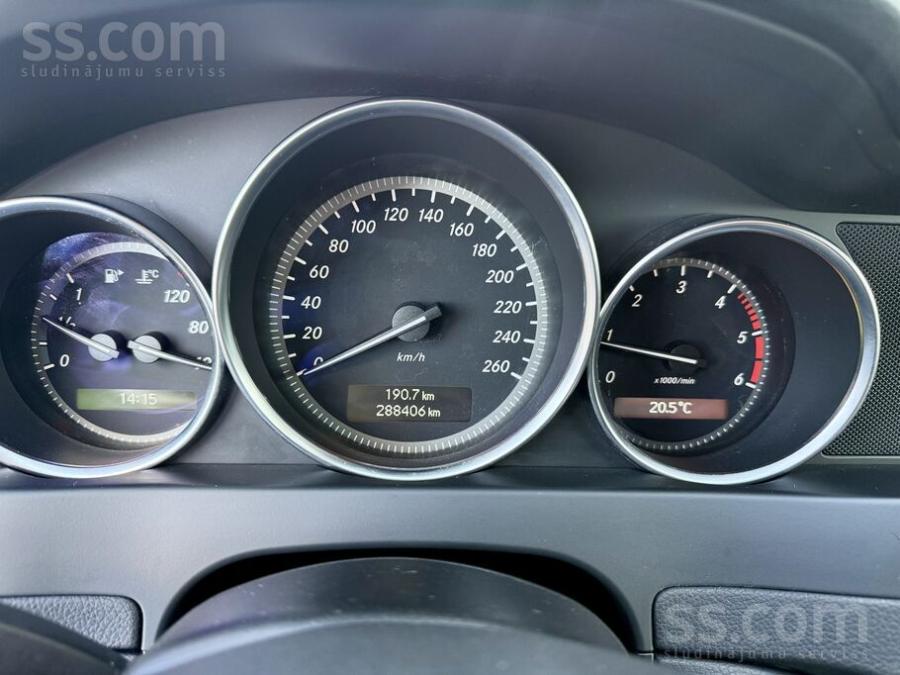 Blue Mercedes-Benz C 180 2012 in Riga, with an engine capacity of 2.20 L and mileage of 0 thousand km for 5650 €, photo 25 on AUTOMOTO.COM.LV