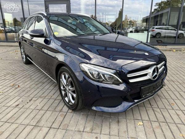 Blue Mercedes-Benz C 180 2016 in Kaunas, with an engine capacity of 1.60 L and mileage of 216 thousand km for 9700 €, photo 2 on AUTOMOTO.COM.LV
