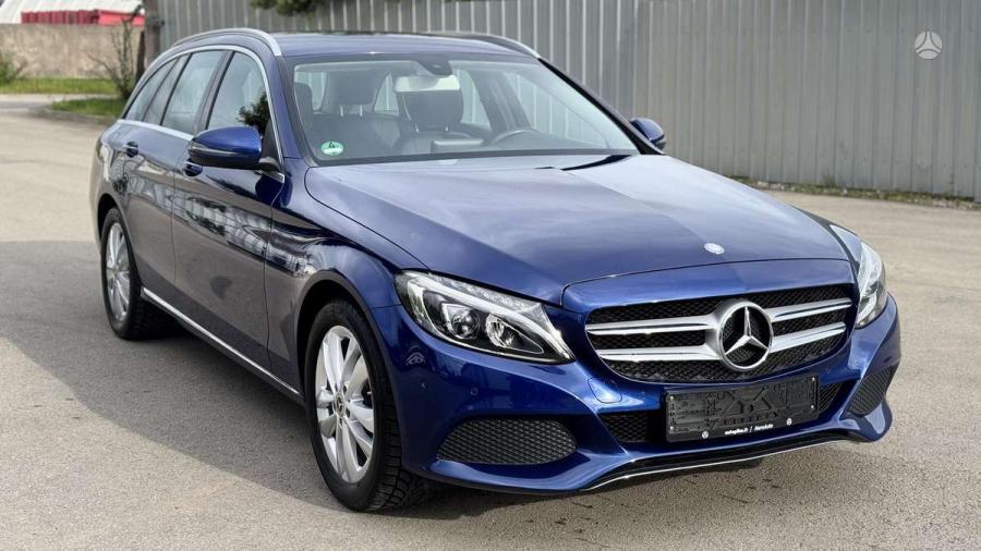 Blue Mercedes-Benz C 180 2016 in Telschi, with an engine capacity of 1.60 L and mileage of 175 thousand km for 11700 €, photo 5 on AUTOMOTO.COM.LV