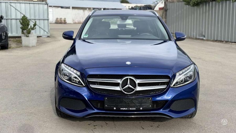 Blue Mercedes-Benz C 180 2016 in Telschi, with an engine capacity of 1.60 L and mileage of 175 thousand km for 11700 €, photo 6 on AUTOMOTO.COM.LV