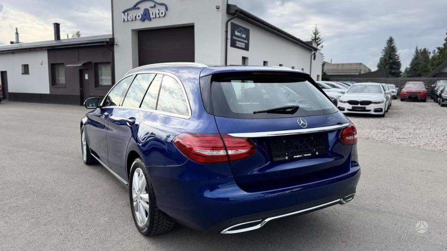 Blue Mercedes-Benz C 180 2016 in Telschi, with an engine capacity of 1.60 L and mileage of 175 thousand km for 11700 €, photo 9 on AUTOMOTO.COM.LV