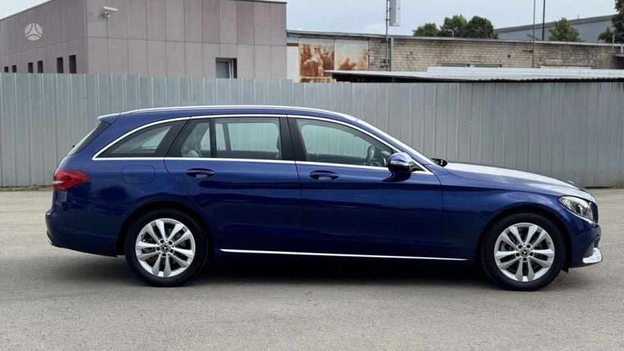 Blue Mercedes-Benz C 180 2016 in Telschi, with an engine capacity of 1.60 L and mileage of 175 thousand km for 11700 €, photo 13 on AUTOMOTO.COM.LV