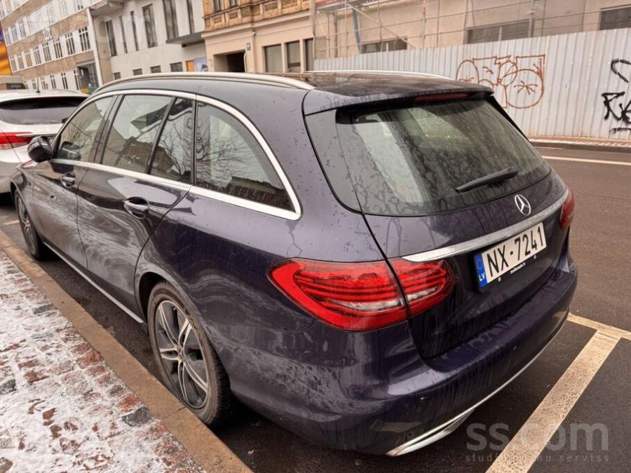 Zils Mercedes-Benz C 180 2019 Rīga, ar dzinēja tilpumu 1.60 L un nobraukumu 125 tūkst. km par 18600 €, foto 3 vietnē AUTOMOTO.COM.LV
