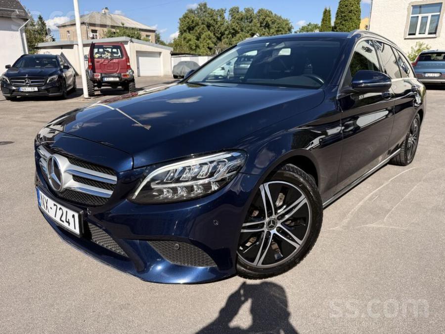 Blue Mercedes-Benz C 180 2019 in Riga, with an engine capacity of 1.60 L and mileage of 132 thousand km for 18500 €, photo 1 on AUTOMOTO.COM.LV