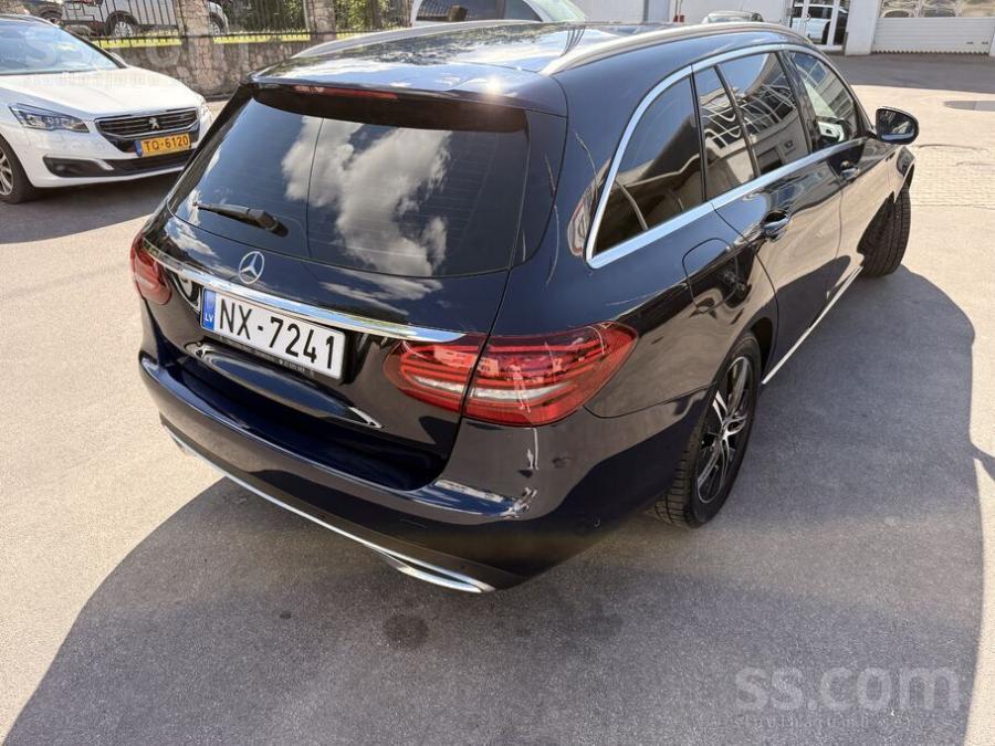 Blue Mercedes-Benz C 180 2019 in Riga, with an engine capacity of 1.60 L and mileage of 132 thousand km for 18500 €, photo 4 on AUTOMOTO.COM.LV