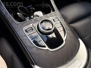 Blue Mercedes-Benz C 180 2019 in Riga, with an engine capacity of 1.60 L and mileage of 132 thousand km for 18500 €, photo 7 on AUTOMOTO.COM.LV
