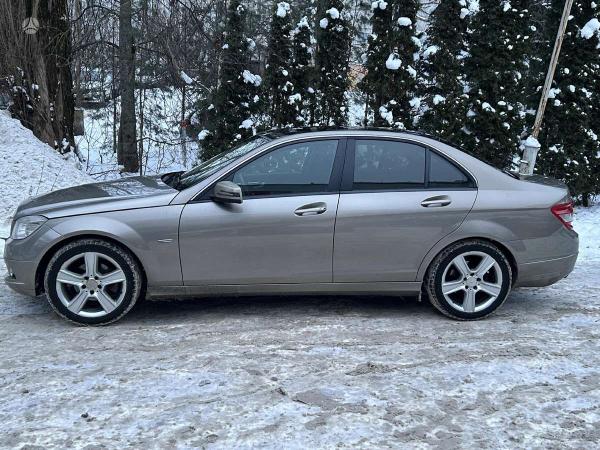 Brūns Mercedes-Benz C 180 2008 Viļņa, ar dzinēja tilpumu 1.80 L un nobraukumu 299 tūkst. km par 3200 €, foto 6 vietnē AUTOMOTO.COM.LV
