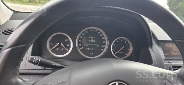 Mercedes-Benz C 180 2008 Liepāja vietnē Brūns Mercedes-Benz C 180 2008 Liepāja, ar dzinēja tilpumu 1.80 L un nobraukumu 150 tūkst. km par 5300 €, foto 8 vietnē AUTOMOTO.COM.LV