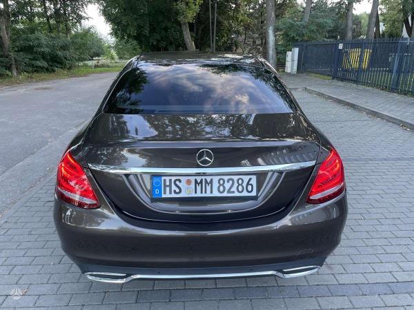 Brown Mercedes-Benz C 180 2015 in Kaunas, with an engine capacity of 1.60 L and mileage of 139 thousand km for 15999 €, photo 6 on AUTOMOTO.COM.LV