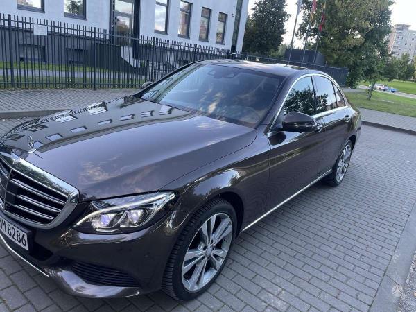 Brown Mercedes-Benz C 180 2015 in Kaunas, with an engine capacity of 1.60 L and mileage of 139 thousand km for 15999 €, photo 9 on AUTOMOTO.COM.LV