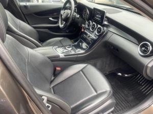 Brown Mercedes-Benz C 180 2016 in Riga, with an engine capacity of 1.60 L and mileage of 238 thousand km for 10390 €, photo 8 on AUTOMOTO.COM.LV