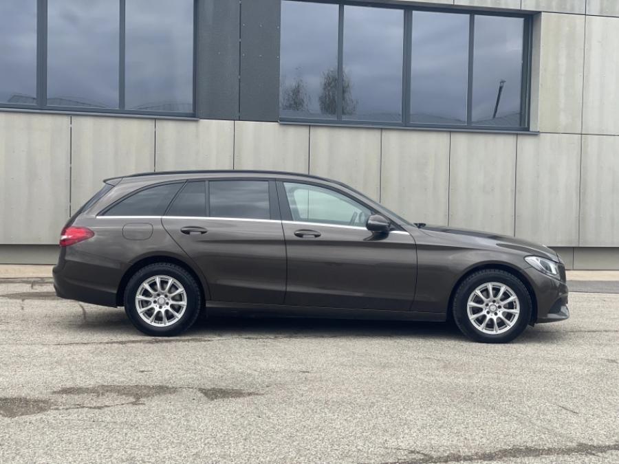 Brown Mercedes-Benz C 180 2016 in Riga, with an engine capacity of 1.60 L and mileage of 238 thousand km for 10390 €, photo 14 on AUTOMOTO.COM.LV
