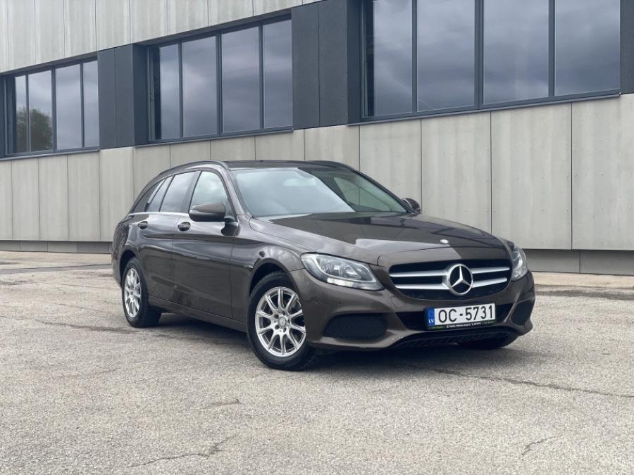 Brown Mercedes-Benz C 180 2016 in Riga, with an engine capacity of 1.60 L and mileage of 238 thousand km for 10390 €, photo 18 on AUTOMOTO.COM.LV