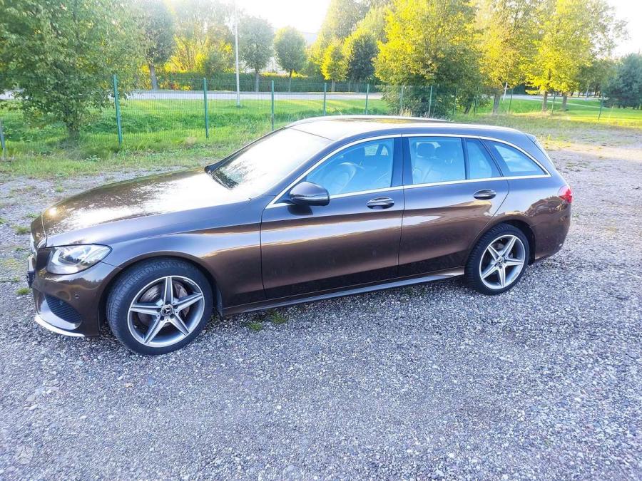 Brown Mercedes-Benz C 180 2018 in Sakiai, with an engine capacity of 1.60 L and mileage of 209 thousand km for 10900 €, photo 5 on AUTOMOTO.COM.LV