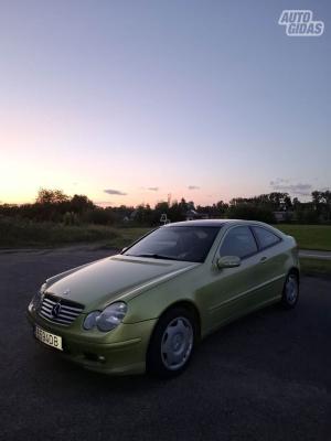 Mercedes-Benz C 180 2001 in Alytus, with an engine capacity of 2.00 L and mileage of 212 thousand km for 1750 €, photo  on AUTOMOTO.COM.LV