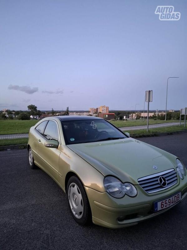 Mercedes-Benz C 180 2001 Alīta, ar dzinēja tilpumu 2.00 L un nobraukumu 212 tūkst. km par 1750 €, foto 2 vietnē AUTOMOTO.COM.LV