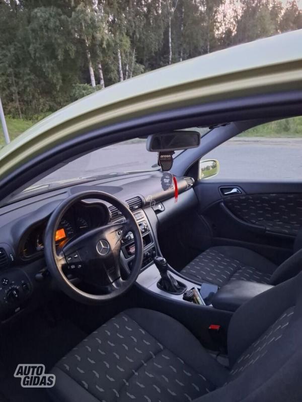 Mercedes-Benz C 180 2001 Alīta, ar dzinēja tilpumu 2.00 L un nobraukumu 212 tūkst. km par 1750 €, foto 10 vietnē AUTOMOTO.COM.LV