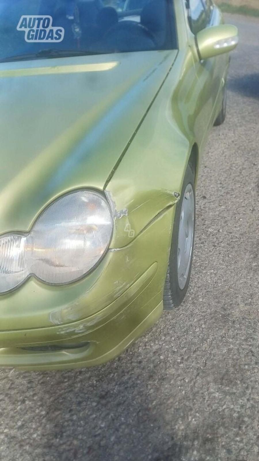 Mercedes-Benz C 180 2001 in Alytus, with an engine capacity of 2.00 L and mileage of 212 thousand km for 1750 €, photo 14 on AUTOMOTO.COM.LV